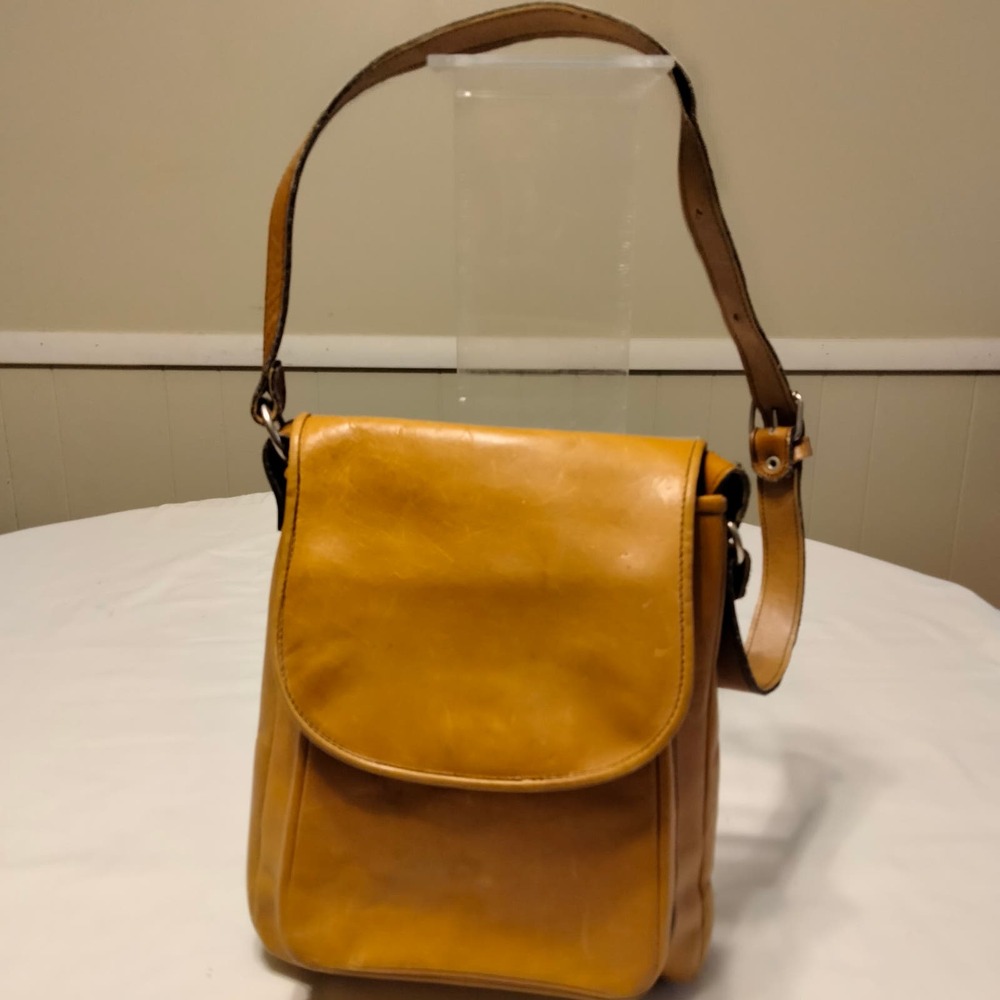 Tan Genuine Brazilian Leather Vintage Shoulder Bag Pu… - Gem